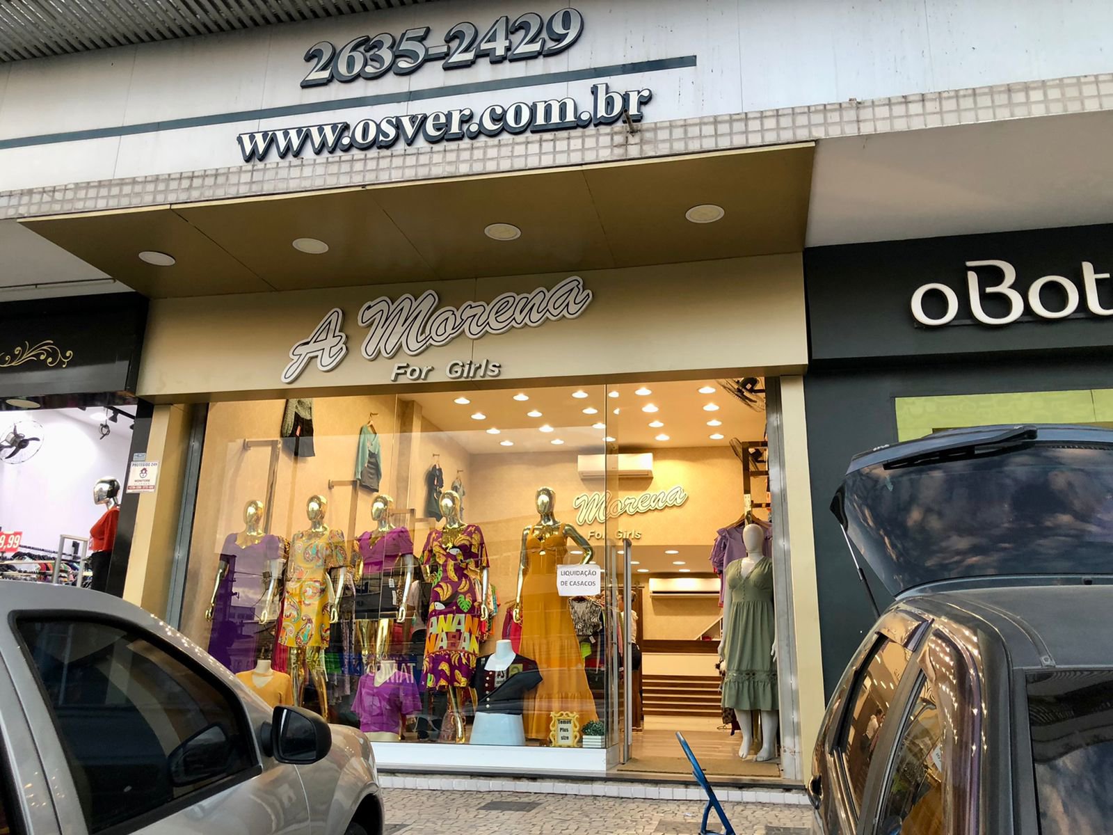 | A MORENA FOR GIRLS