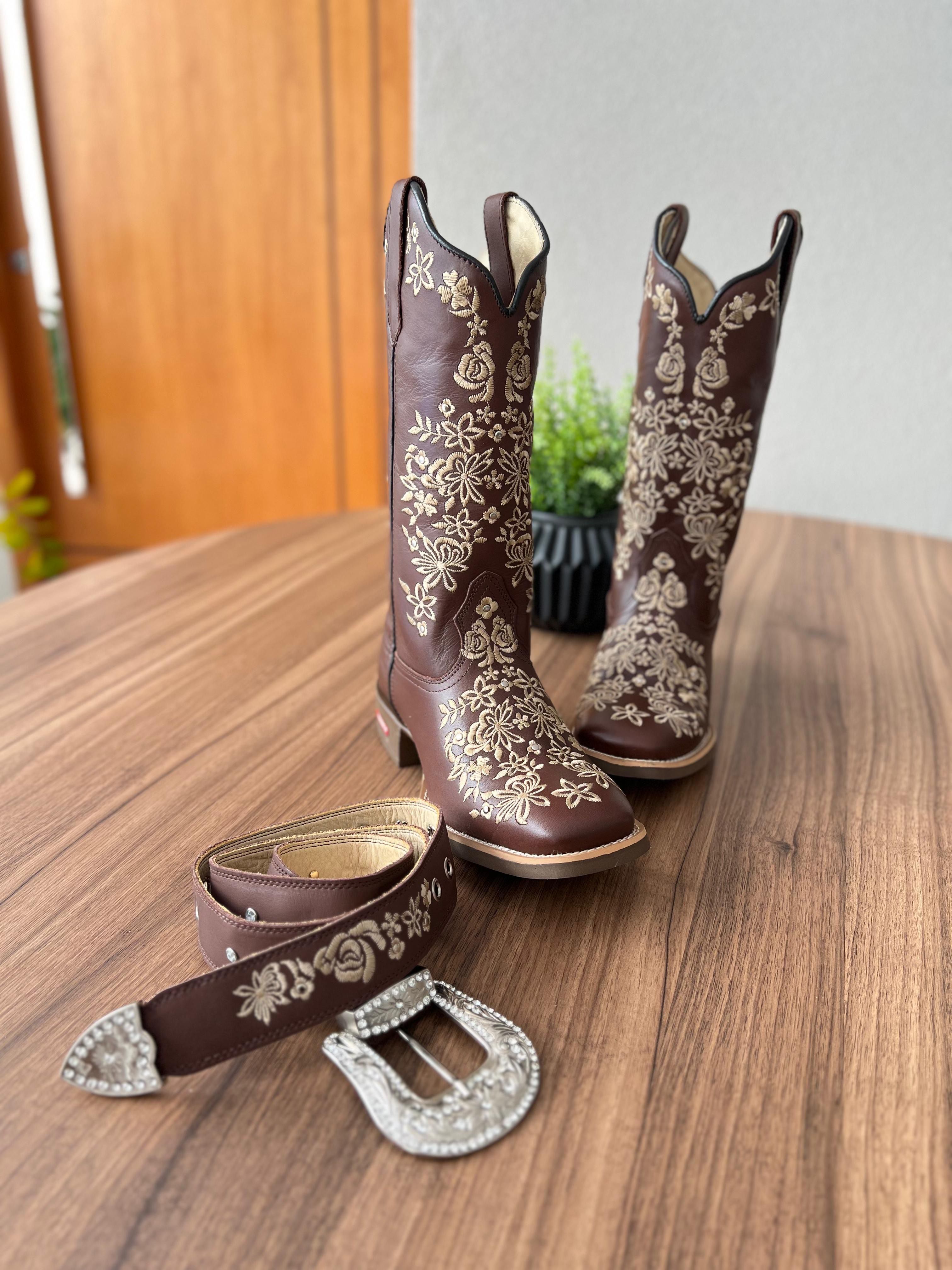 COMBO BOTA TEXANA + CINTO EM COURO MARROM BORDADO FLORES | Botas ...