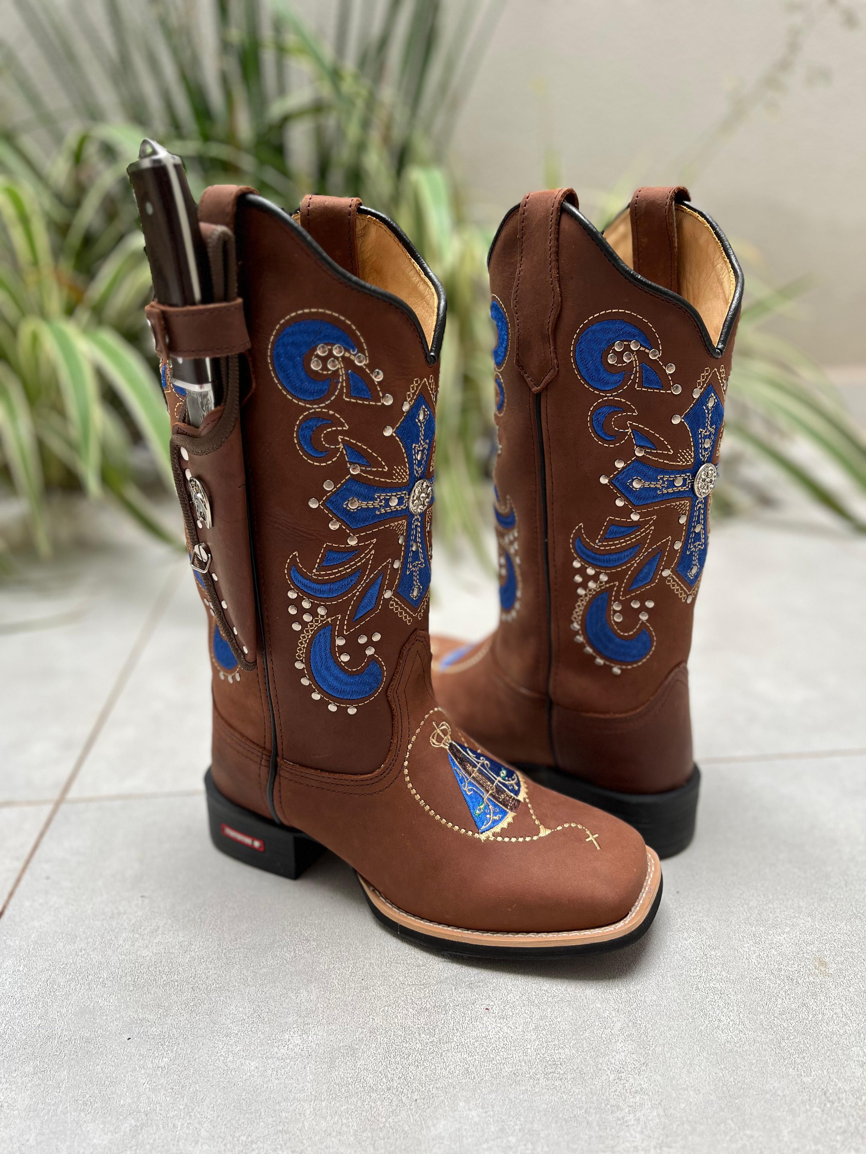 BOTA TEXANA EM COURO BORDADO NOSSA SENHORA E CRUZ AZUL + BAINHA + FACA ...