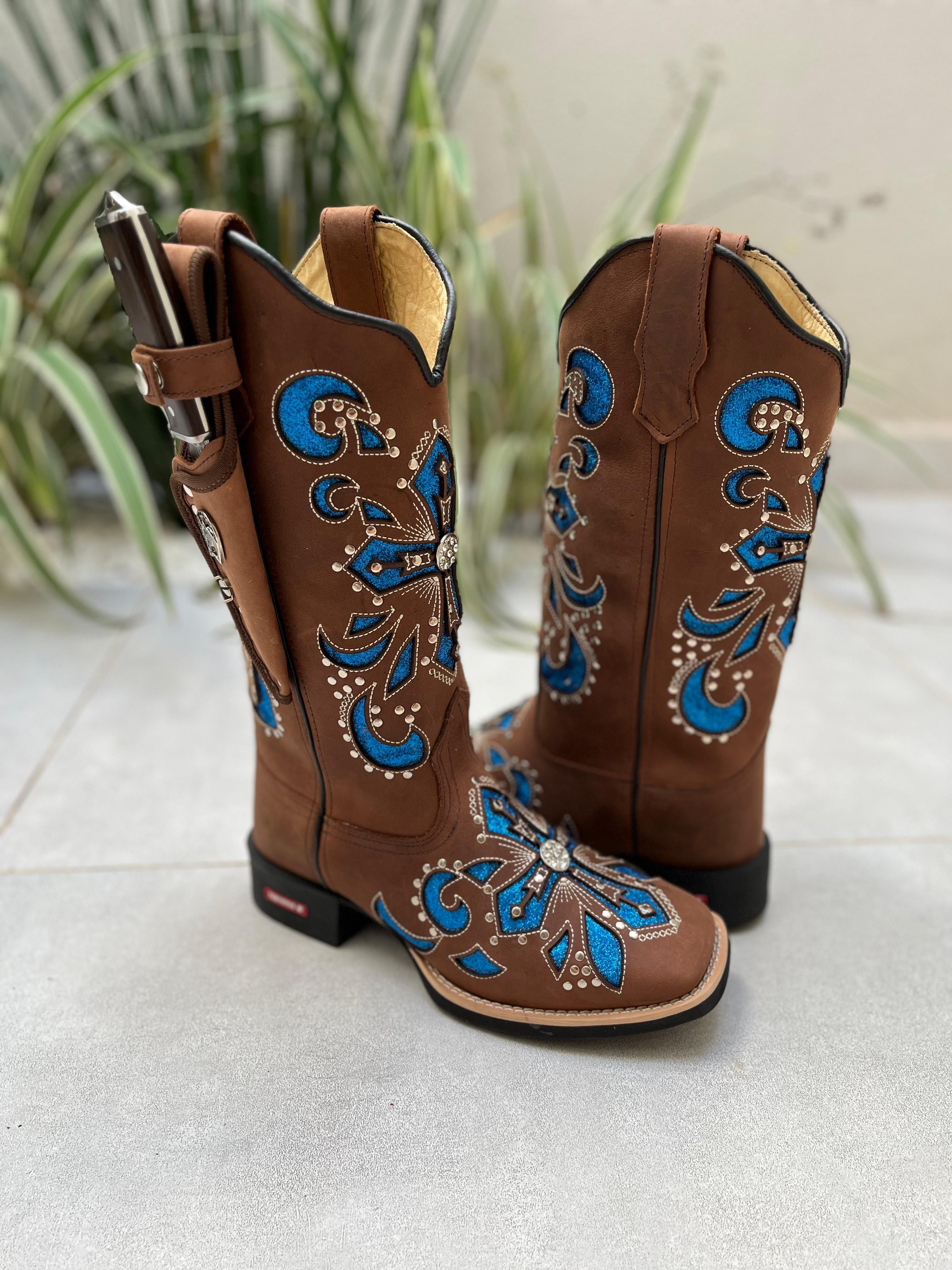 BOTA TEXANA EM COURO MARROM A LASER CRUZ GLITTER AZUL + METAIS + KIT ...
