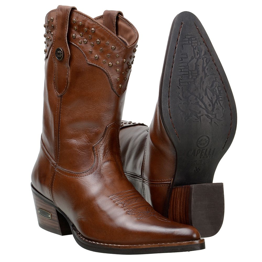 Bota Feminina Bico Fino Cano Curto Em Couro Cor Pinhão e Strass ...