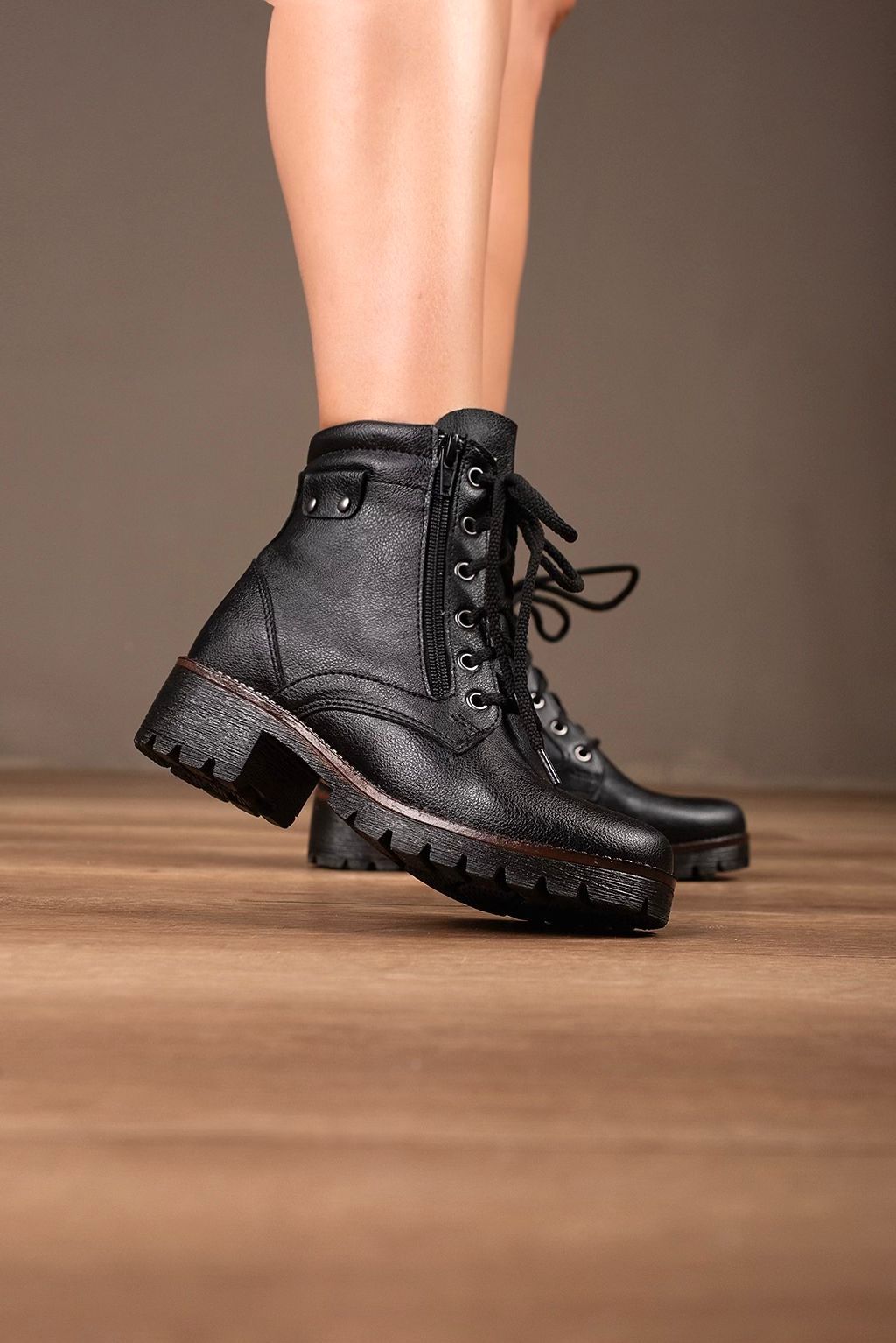 Bota Coturno Zíper Viés_267- Preto | Use Isa Shoes