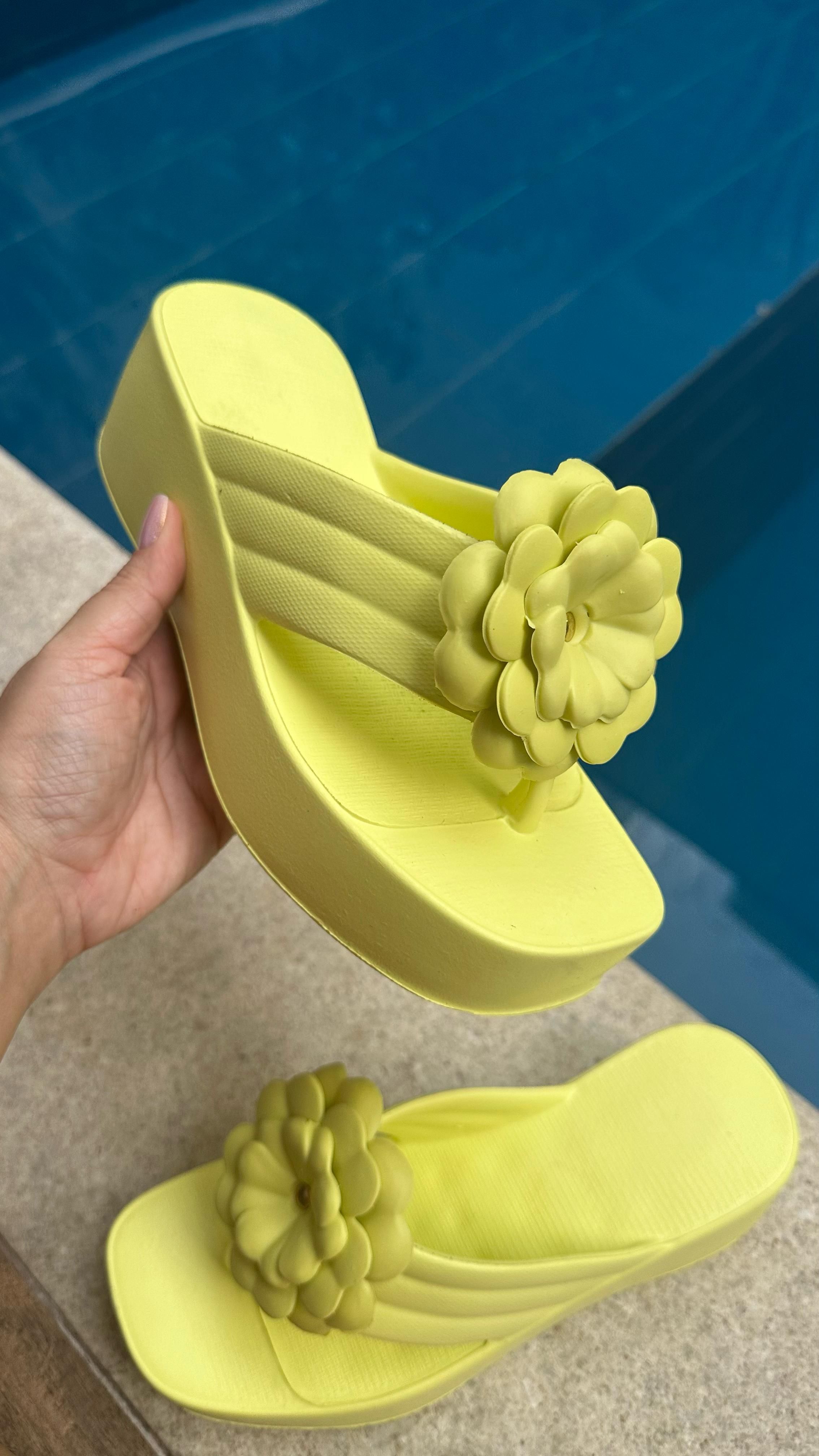 Anabela Tamanco Flor_3179- Preto | Carolina Lins