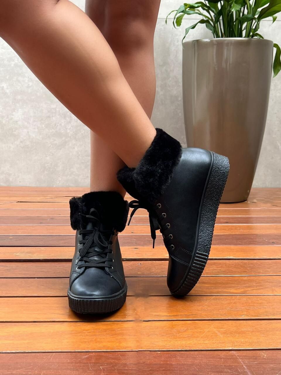 TÊNIS BOTINHA BOTA CADARÇO FORRADA_1392 - PRETO | Use Isa Shoes