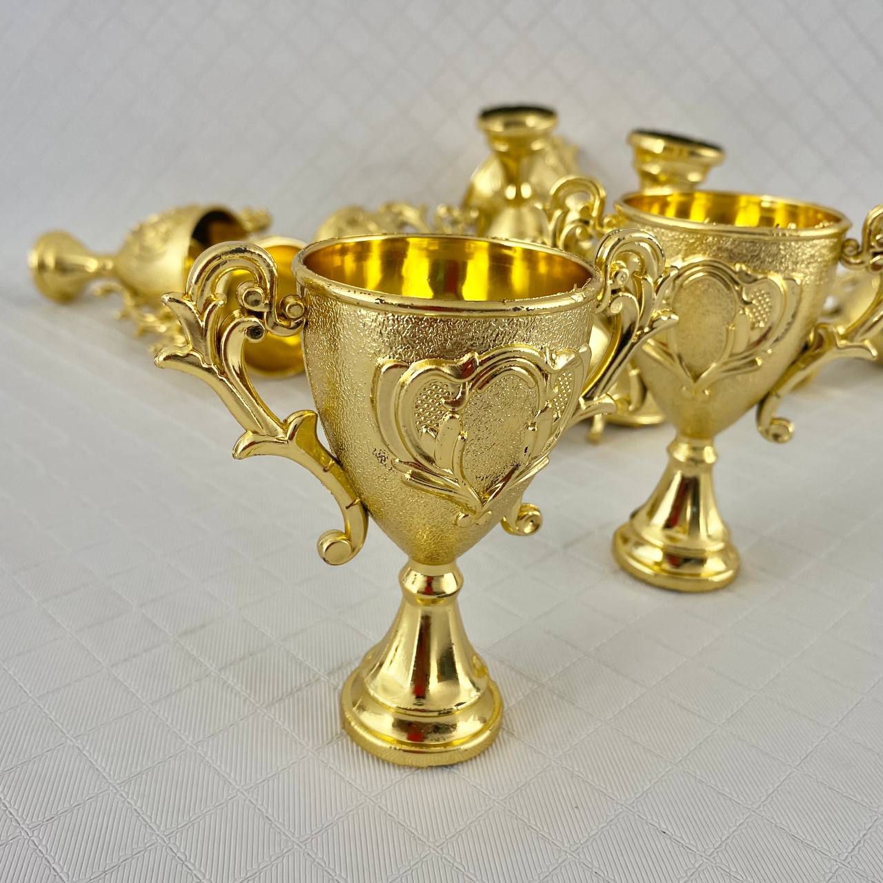 Dourado Troféu taça de Luxo 9x9cm - pacote com 10 unidades | CHAMMA FESTA