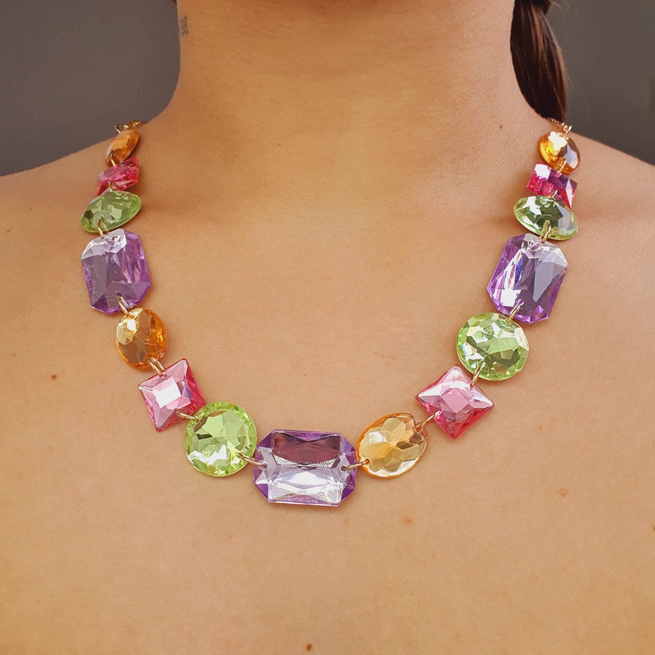 Colar Pedraria Colorida - Chérie Bijoux