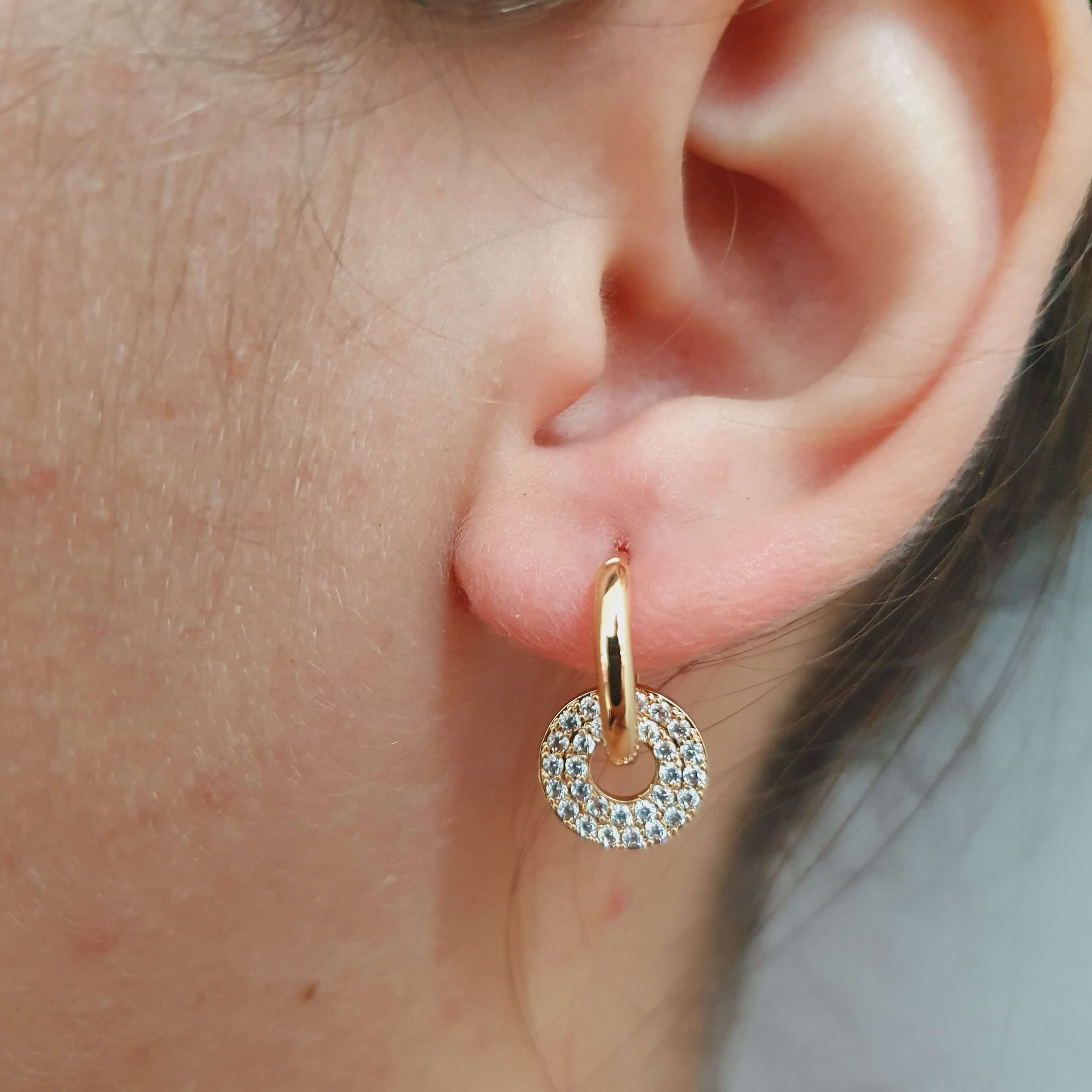 Mini Argola Zircônia Aro Dourado - Chérie Bijoux