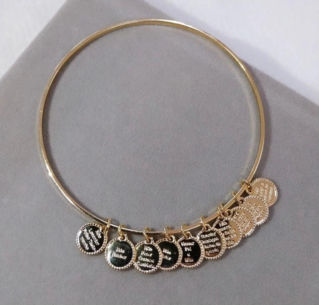 Pulseira 10 Mandamentos em Banho de Ouro18K. | Dillu Jóias