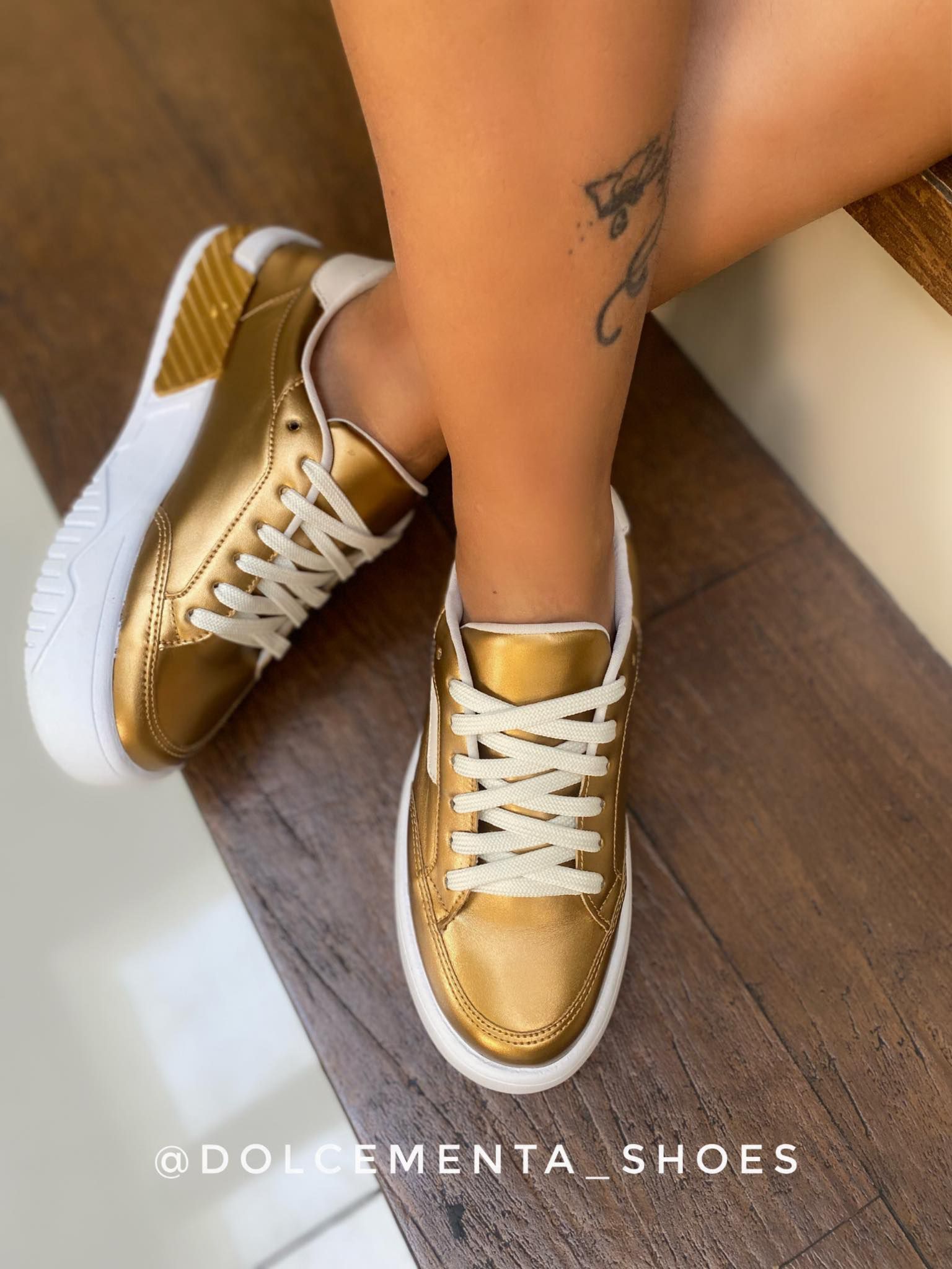 Tênis Carol {Dourado} | Dolce & Menta