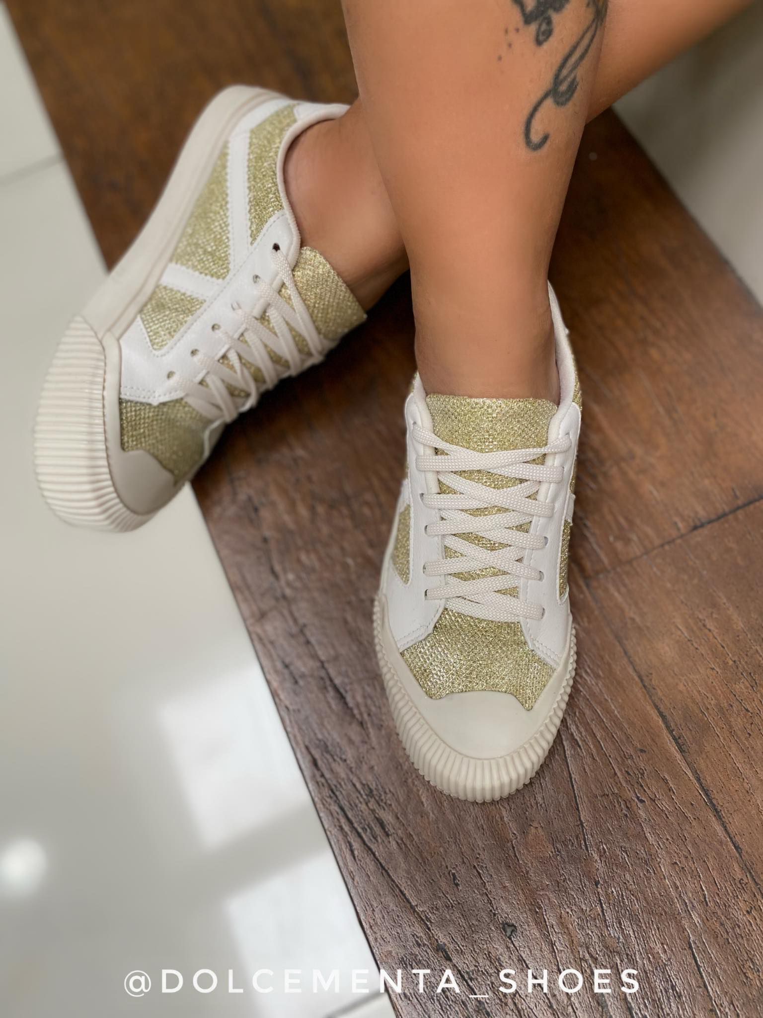Tênis Jackie {dourado} | Dolce & Menta