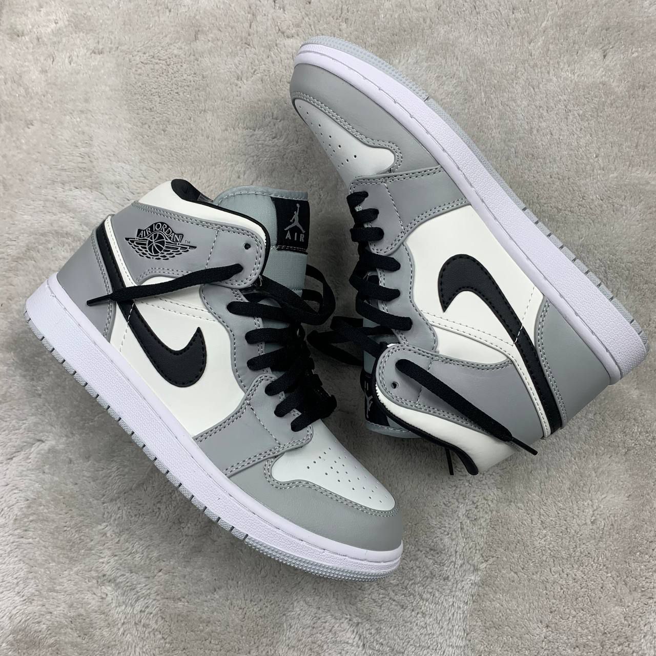 Tenis Air Jordan 1 Mid - Smoke Grey - Cinza/Branco/Preto | Tailandesas ...