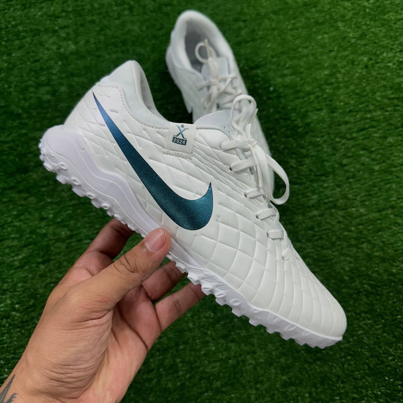 Chuteira Society Nike Tiempo Legend 10 Pro (TF) – Branco | ATACADO ...