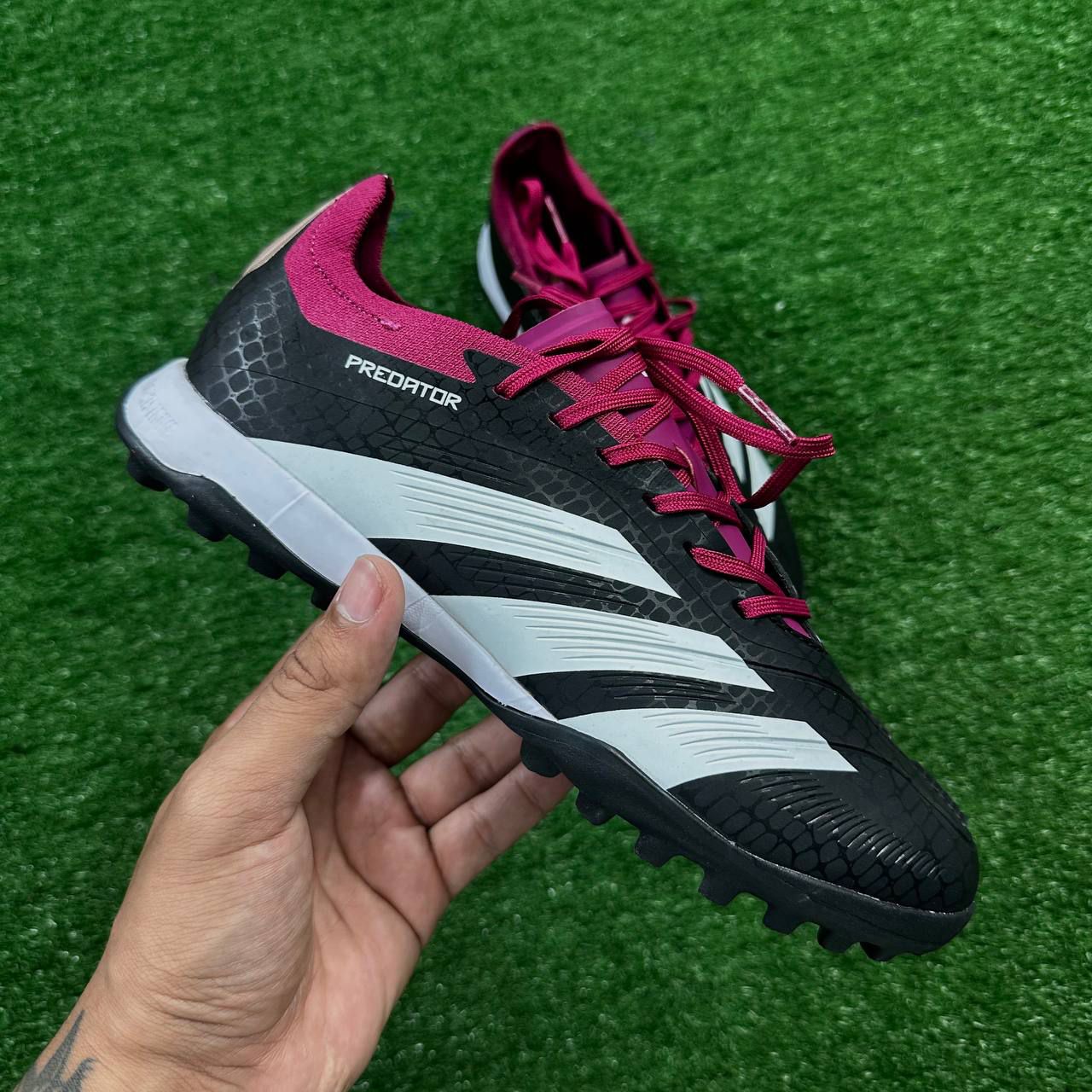 Chuteira Society Adidas Predator 24 Elite (TF) – Rosa/Preta ...