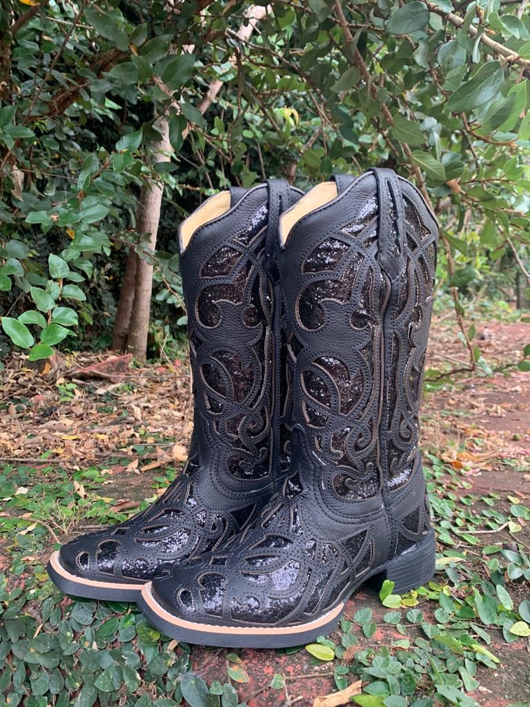 BOTA TEXANA FRANCA BOOTS BEATRIZ PRETA COM RECORTES A LASER | FRANCABOOTS
