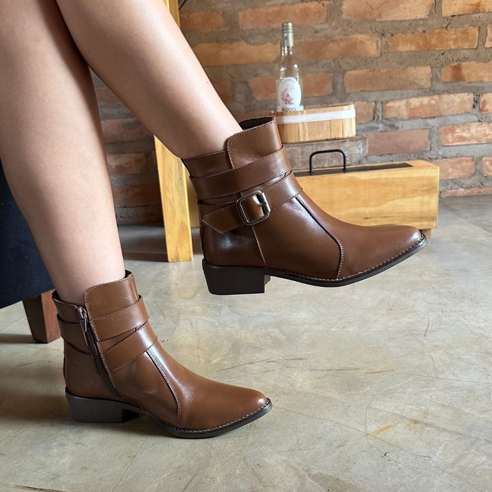 Bota Jessica Conhaque Couro Legitimo | KUENTO SHOES