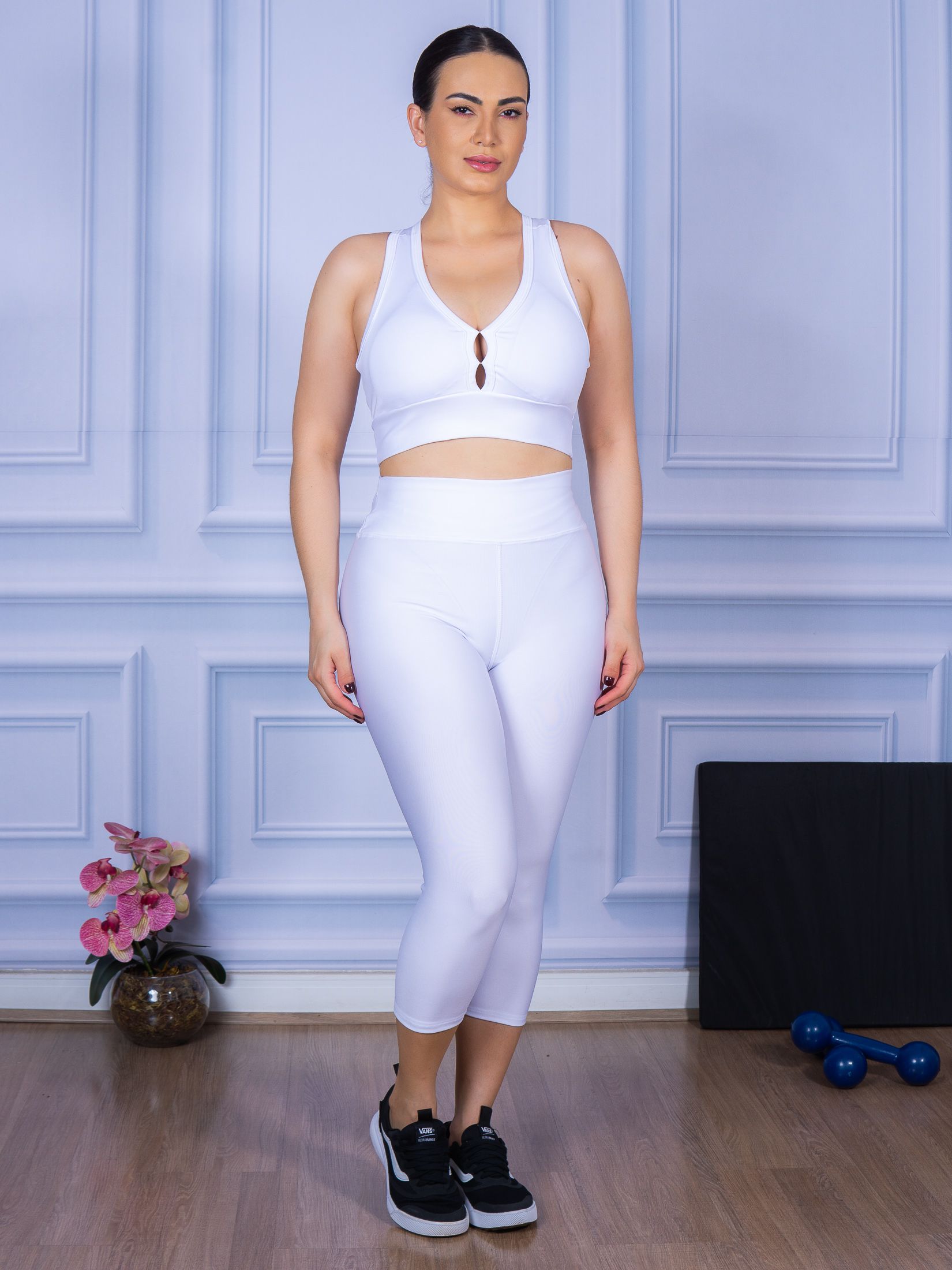 Conjunto Corsário e Top Nadador Suplex Branco | Moda LLevo | Moda Fitness