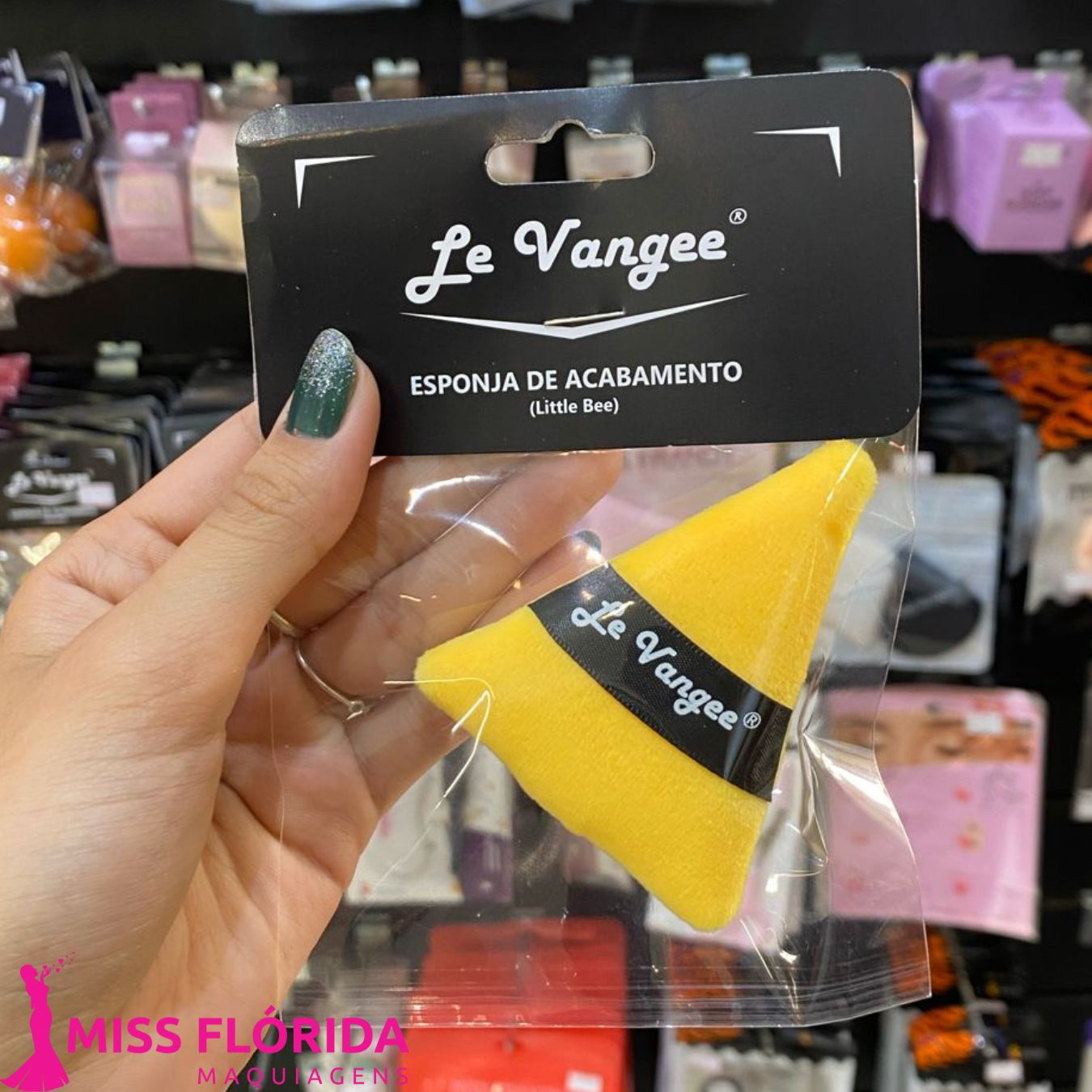Esponja Para Acabamento de Pó Leque - Le Vangee | MISS FLÓRIDA MAQUIAGENS