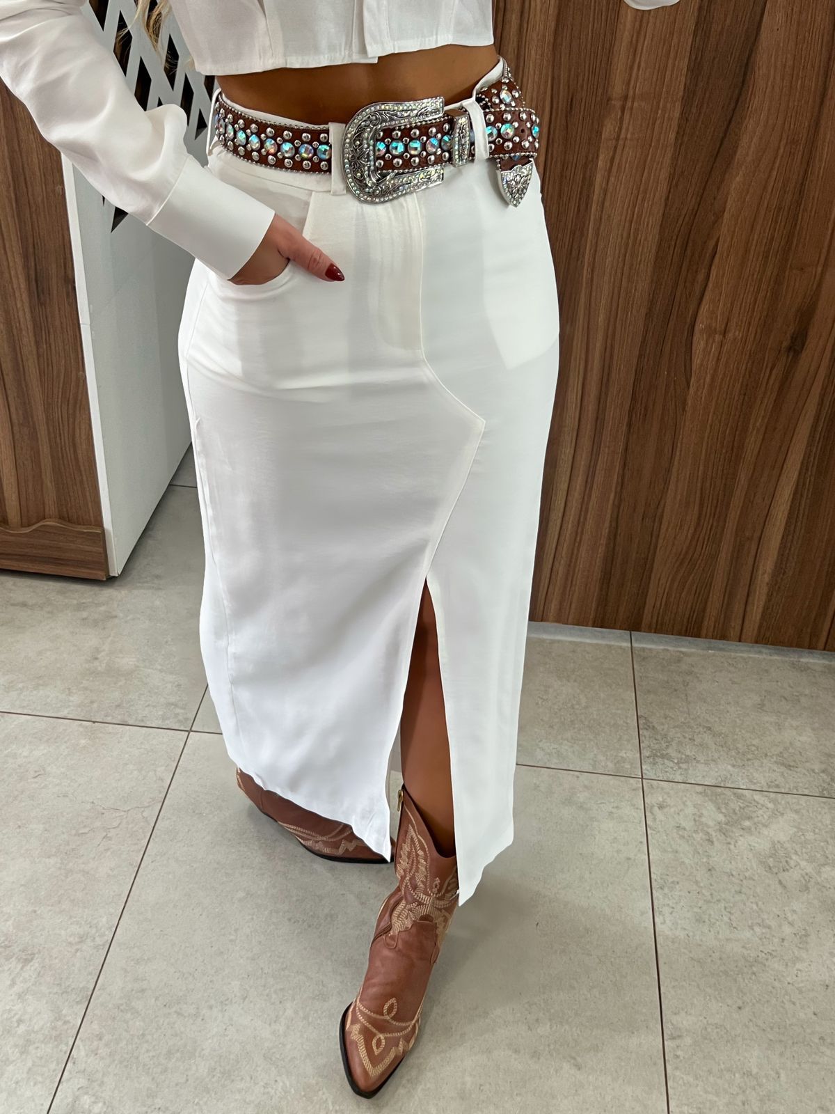 Saia Midi Branca Ana | Closet