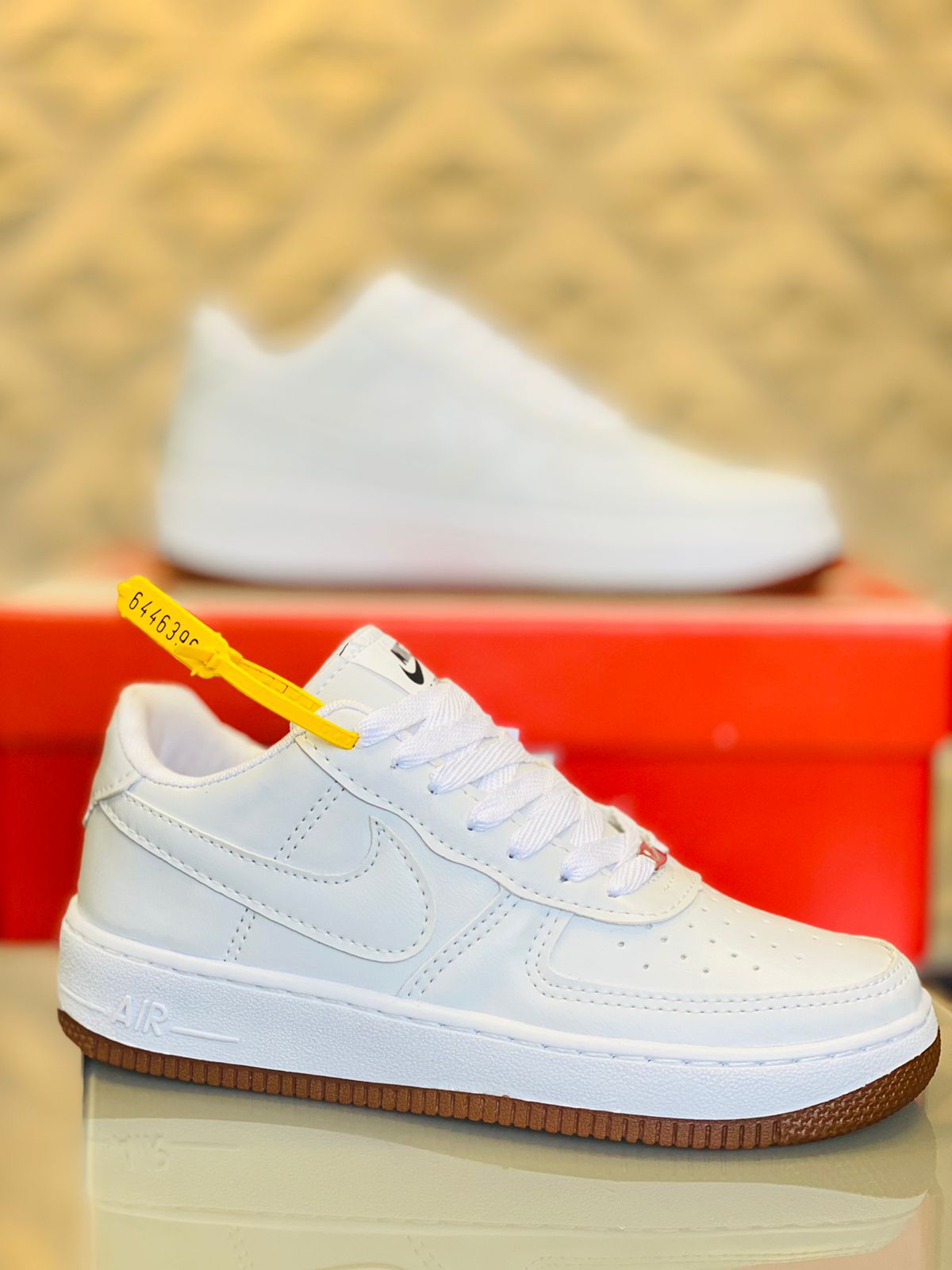 Tênis NK Branco com Solado Caramelo | Inspiração Air Force 1 | Talline ...