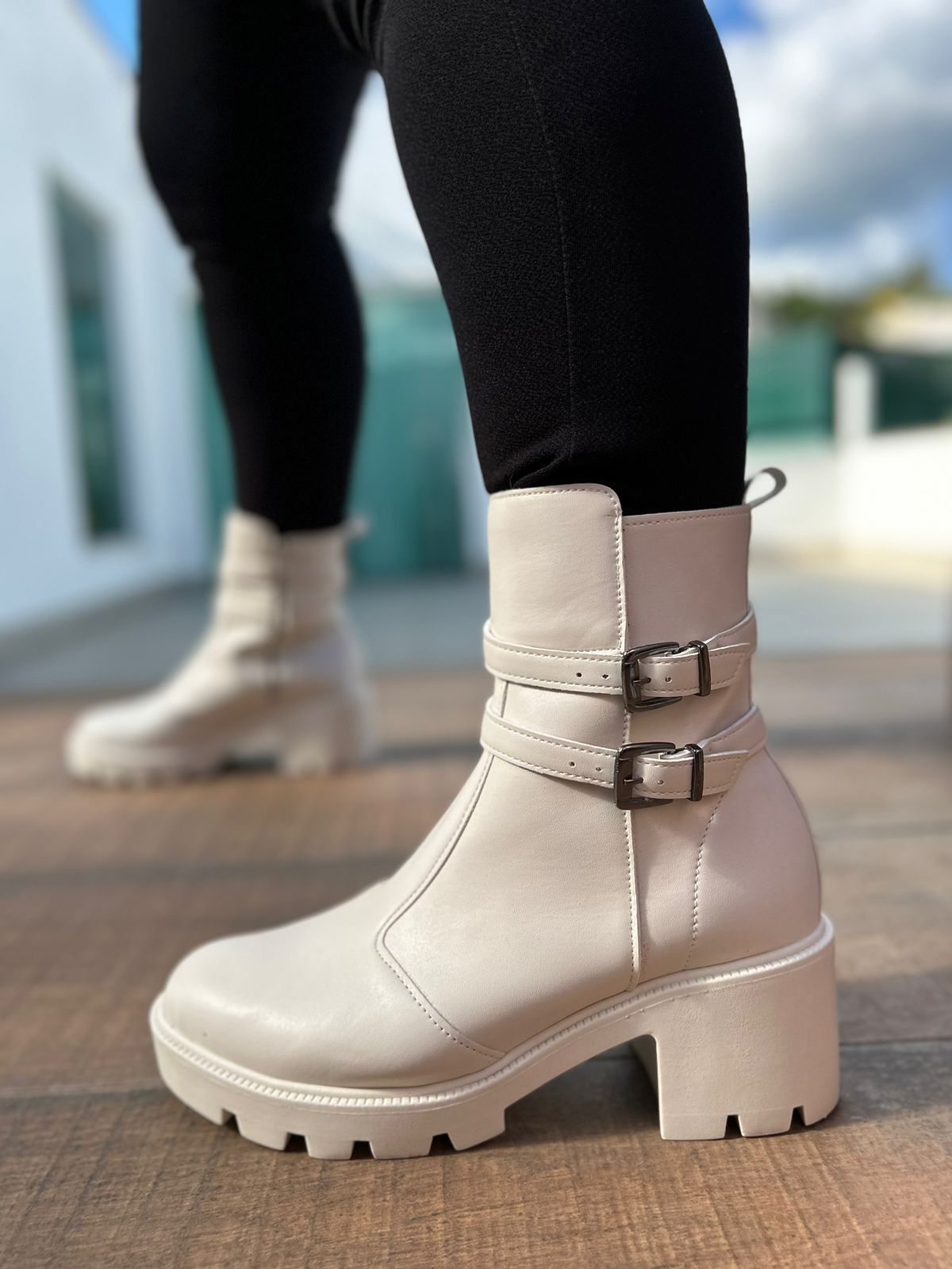 Bota Tratorada Off Zíper | Catalogo Pronta Entrega