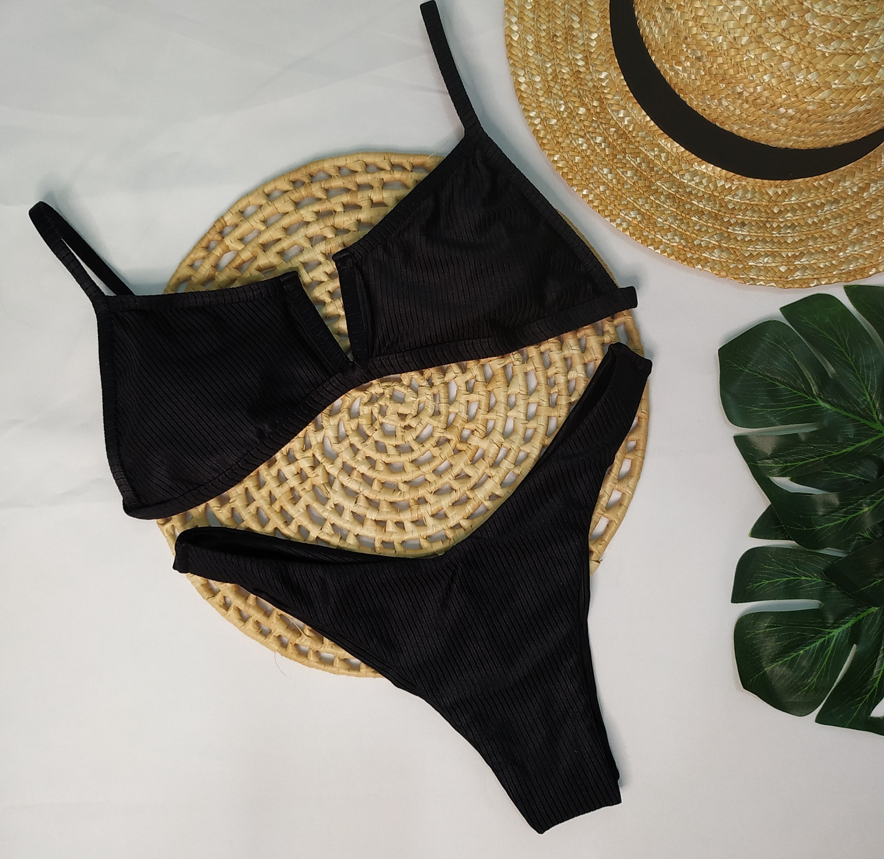 Conjunto Aro V Preto Canelado | CARIOKAS MODA PRAIA