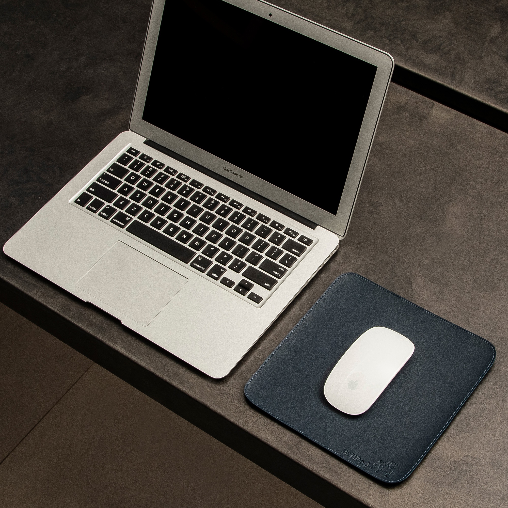 Mouse Pad Slim 20x20cm Marinho em couro sintético | BULLPAD