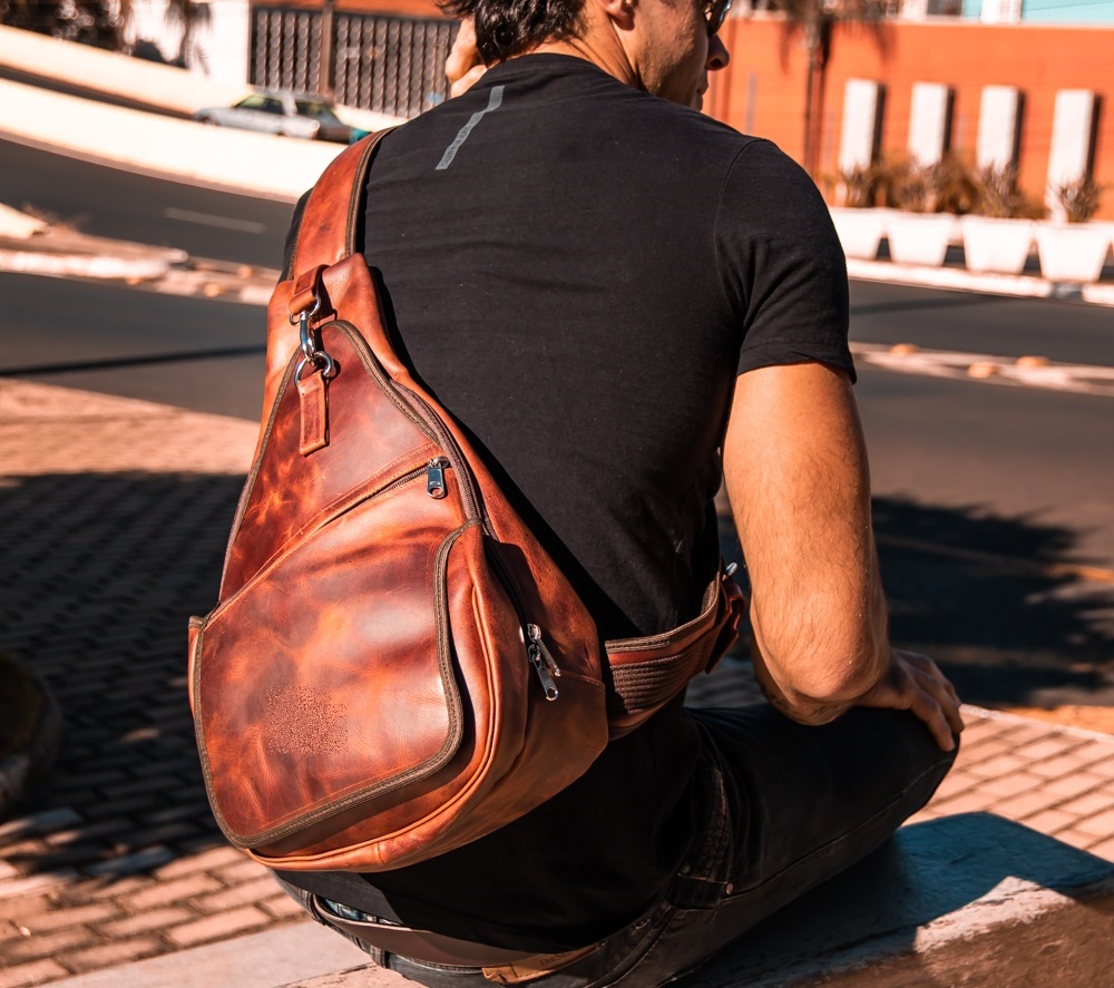 Mochila Transversal Bike em Couro Legítimo | JFECOURO