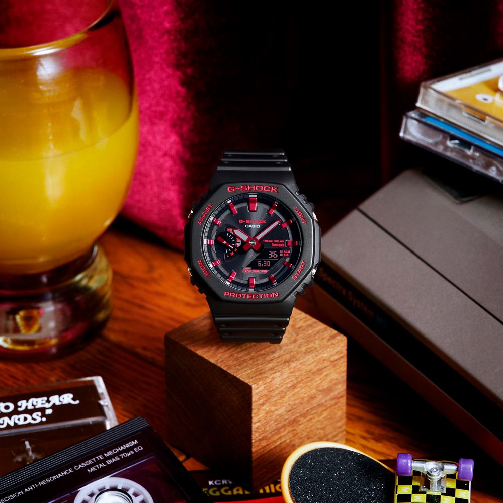 Relógio G-Shock Carbon Core Guard Preto e Vermelho