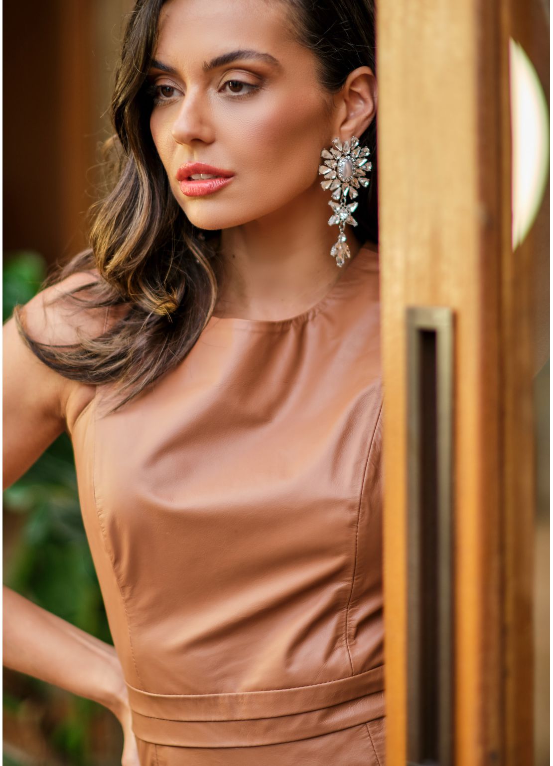 Regata de Couro Feminina Mila Caramelo | Elite Couro Store