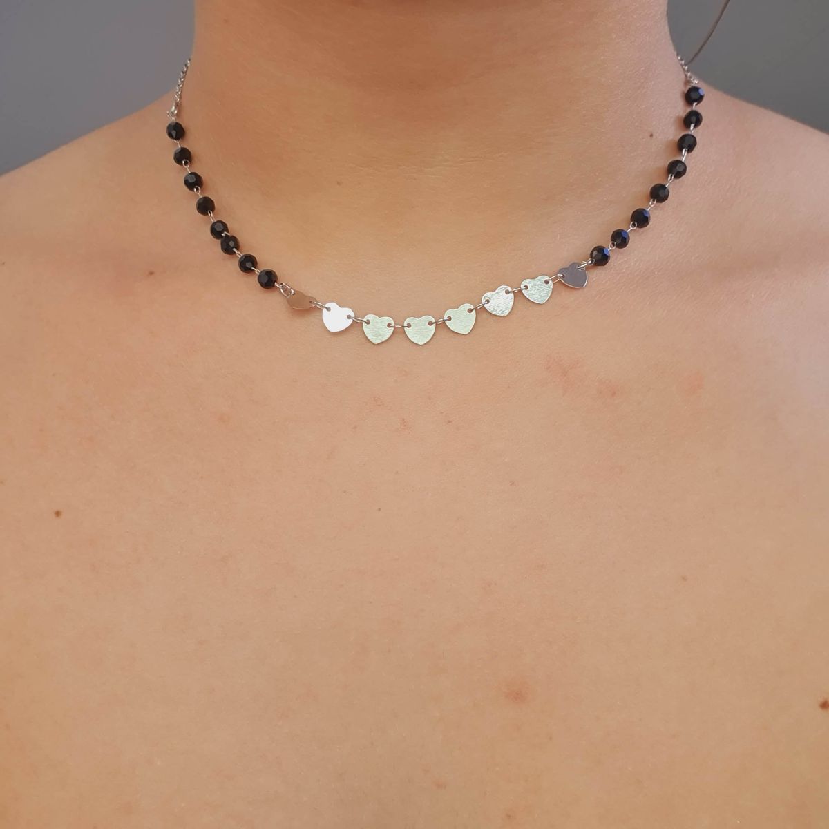 Colar Choker Folheado A Prata 925 Coração e Esferas Pretas - Chérie Bijoux