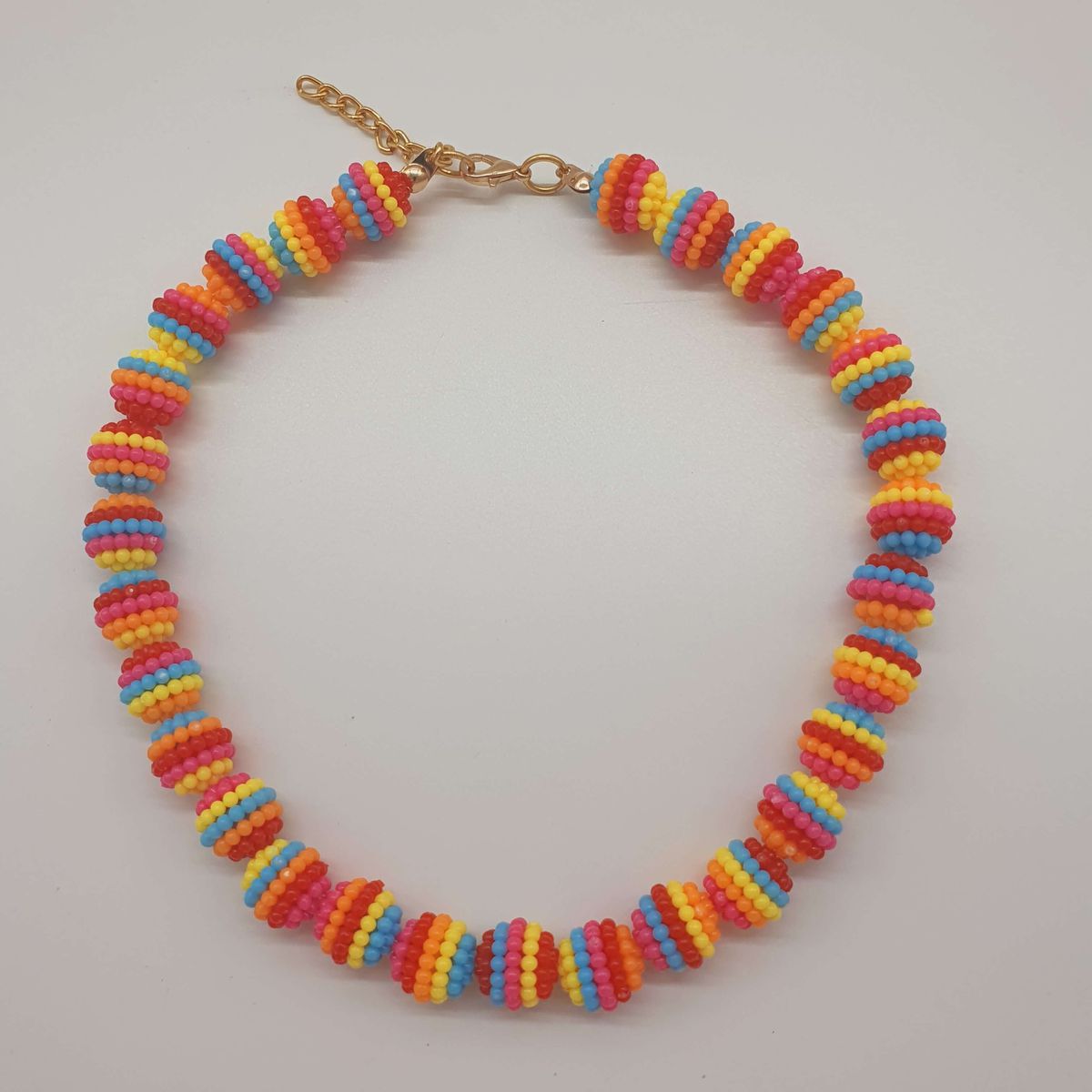 Colar Virgínia Flor Esferas Coloridas - Chérie Bijoux