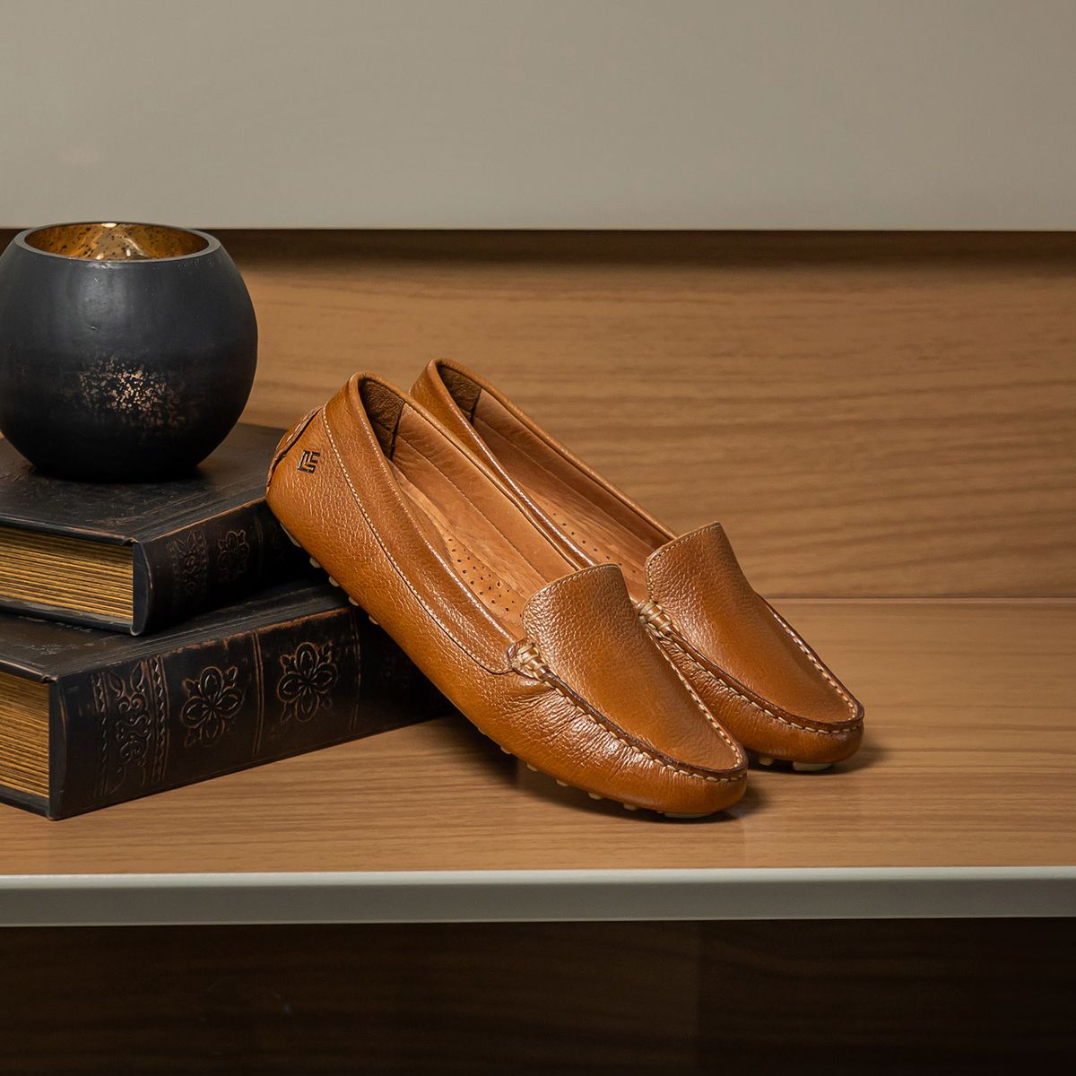 Mocassim Feminino Caramelo - Conforto e Estilo | Lecas Calçados | LECAS