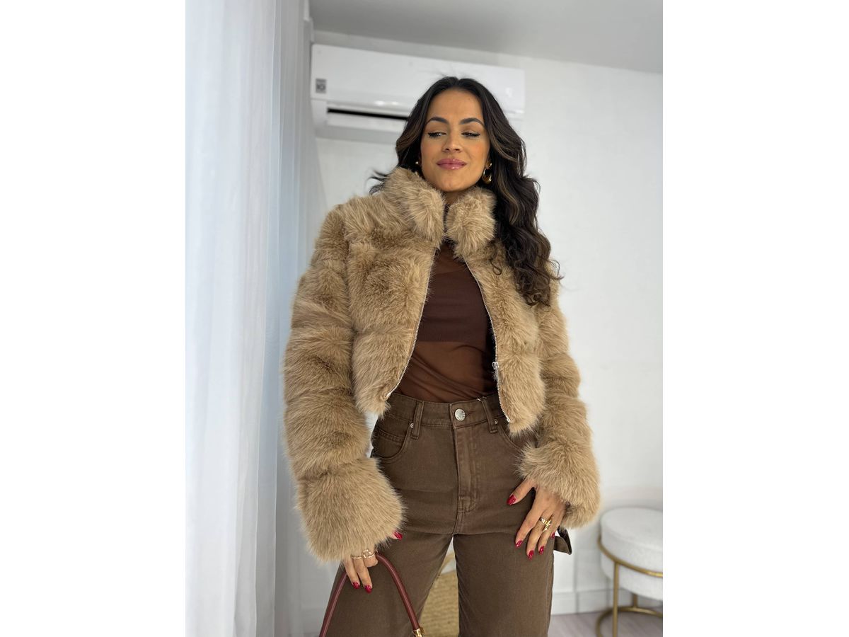 Casaco Pelo Mocha Mousse Jeiny | SUBLIME