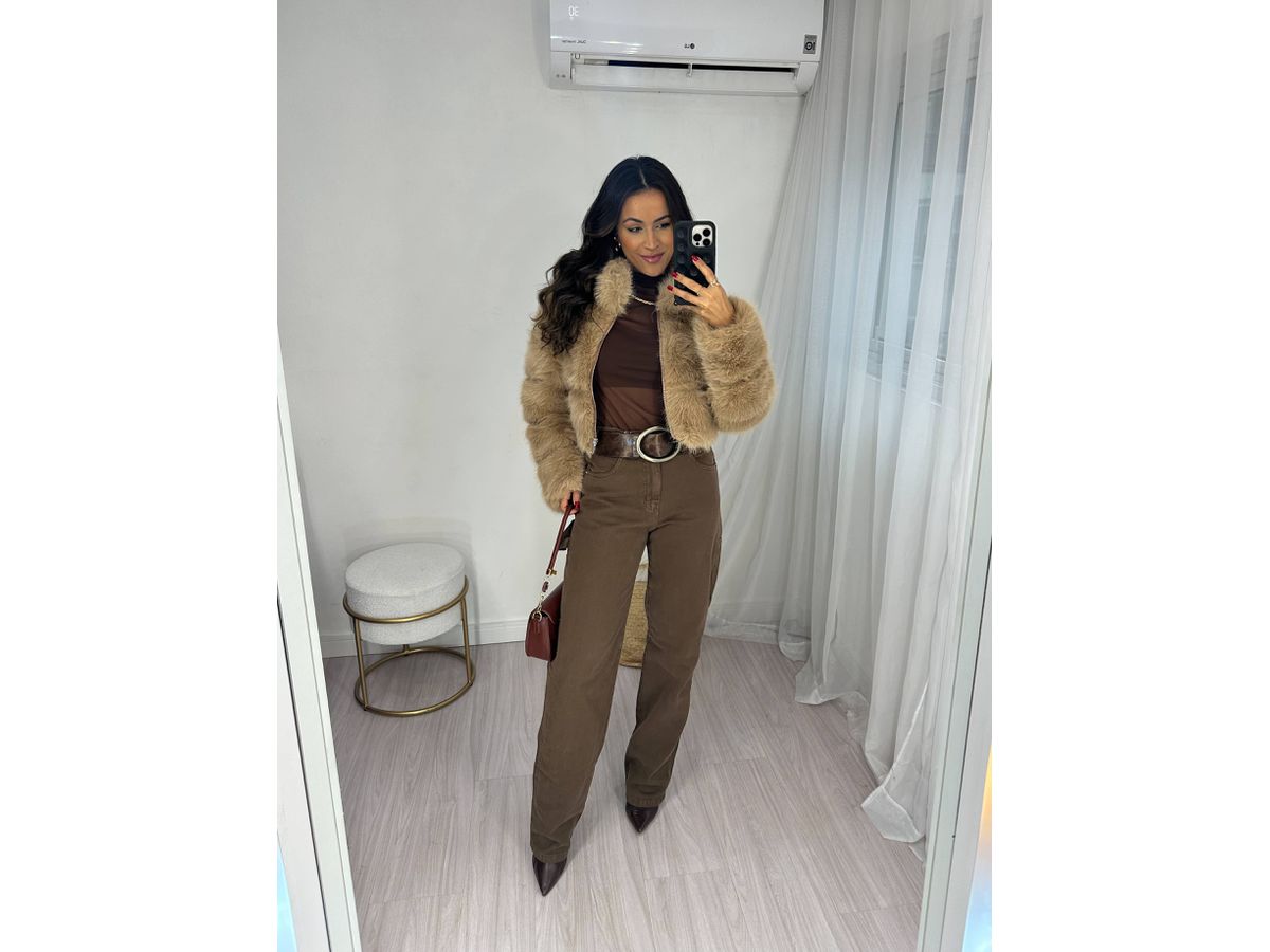 Casaco Pelo Mocha Mousse Jeiny | SUBLIME