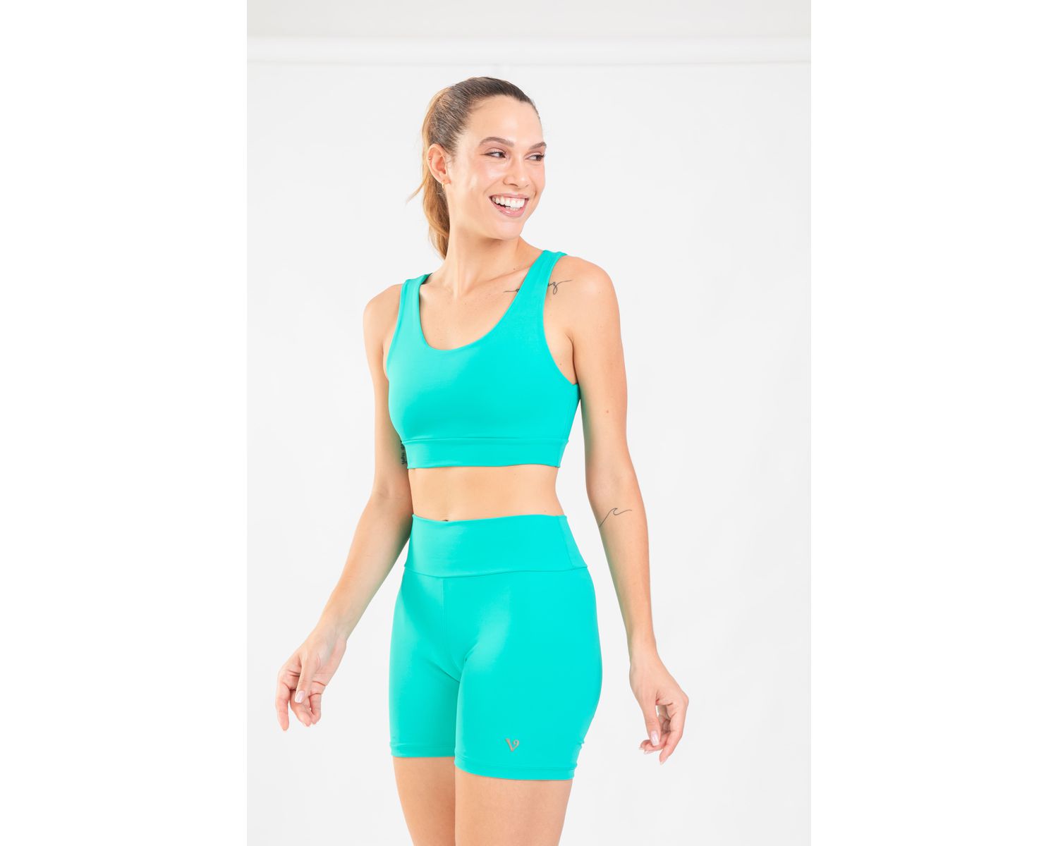 Short Basic Feminino - Verde laguna | VASHTI FITNESS