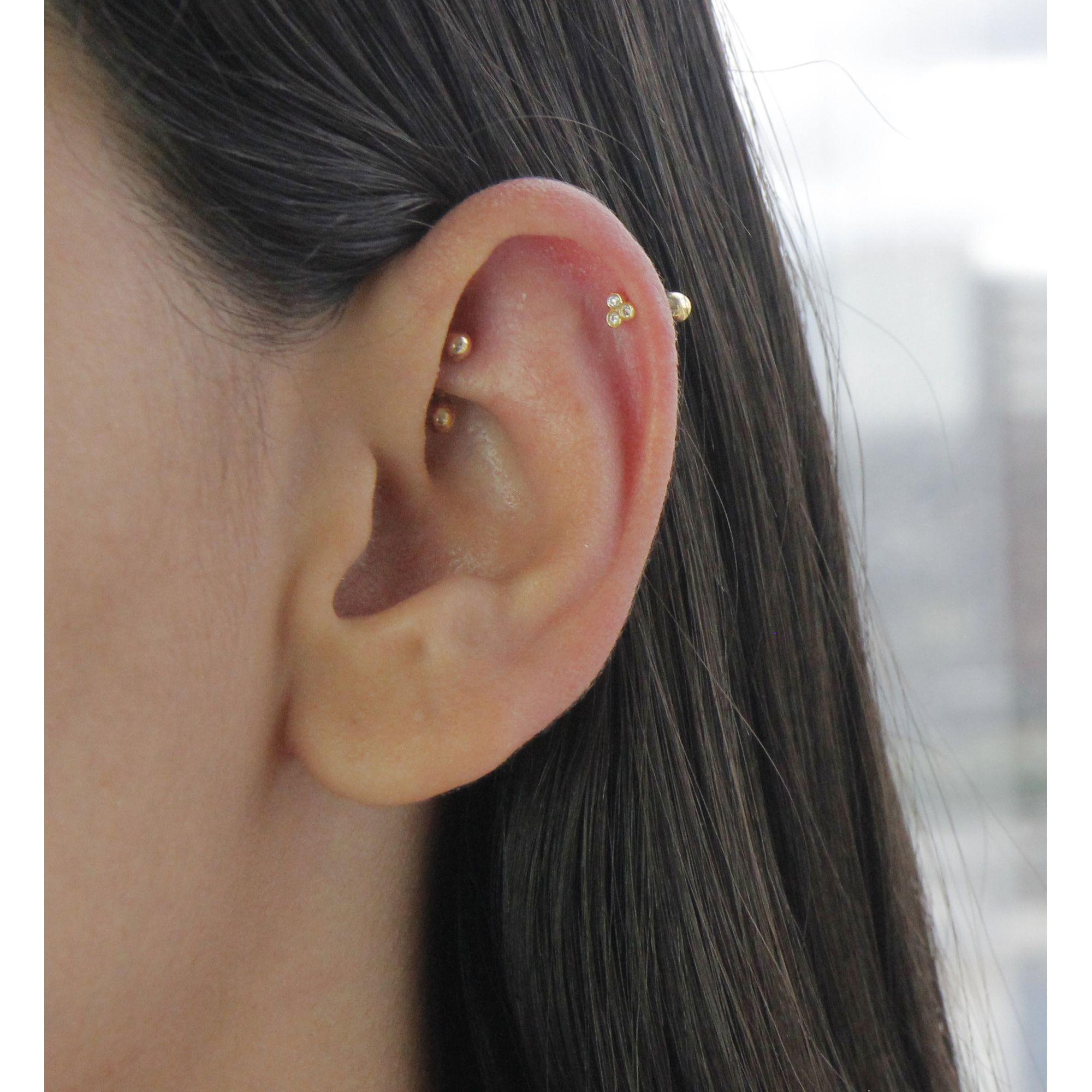 Piercing De Orelha Ou Tragus De Ouro 18k Bolinha e Três Zircônia ...