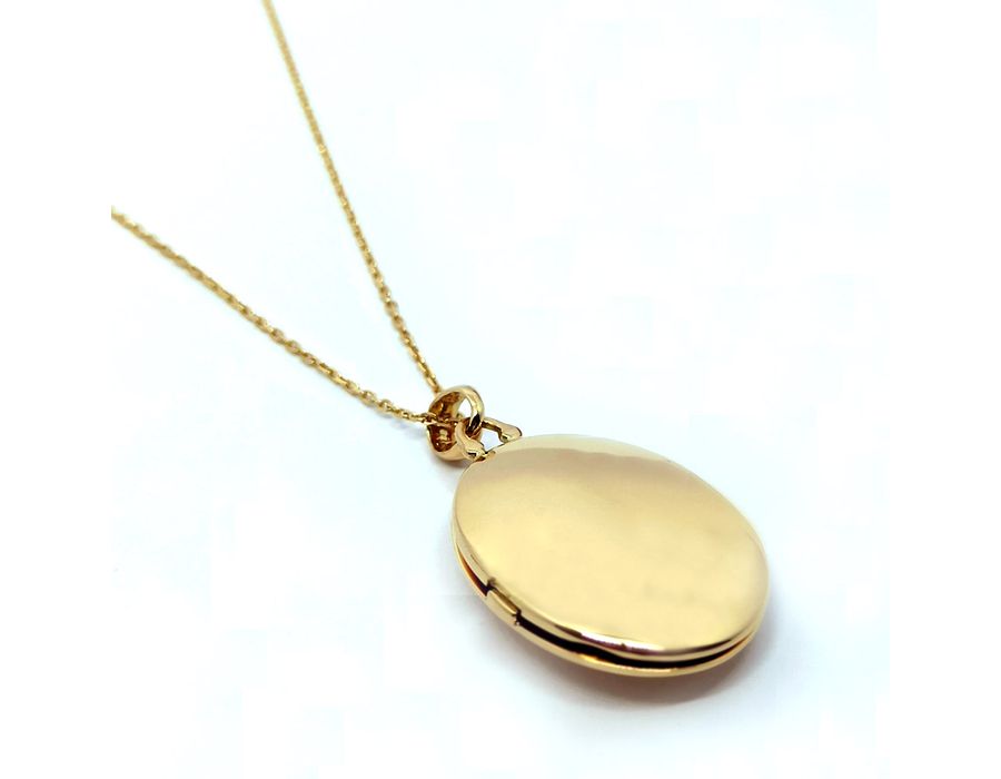 Relicário Radiante Inicial em Ouro 18k 750 Oval com Letra e Brilhantes ...