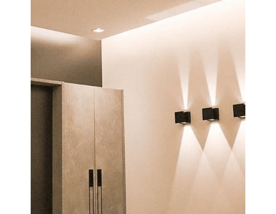 Arandela Quasar Led 5W 2700K Preto Interlight | Nicolucci